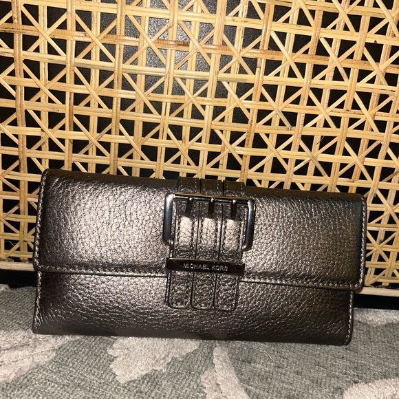 Michael Kors | Bags | Nwt Michael Kors Leather Gunmetal Carry All ...